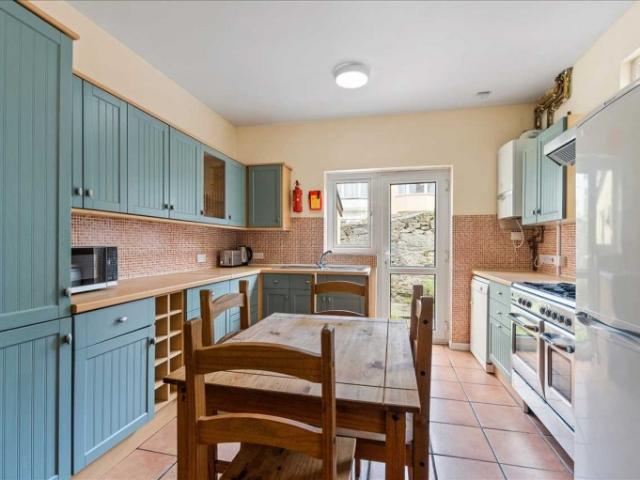 Hamilton Gardens, Plymouth, 7 bedroom, Terraced