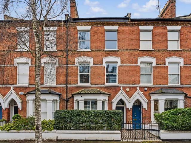 Hamilton Gardens, St John's Wood. 4 bed terraced house to rent £10,833 pcm £2,500 pw