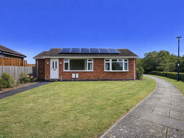Hamilton Grove, Gosport PO13, 3 bed detached bungalow to rent, £1,600 pcm | PrimeLocation