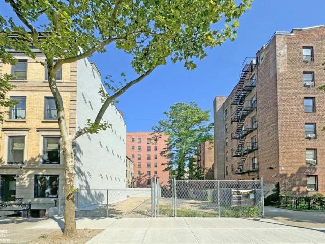 Hamilton Heights NY LS95693123
