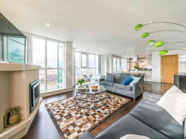 Hamilton House, St George Wharf. 2 bed apartment to rent £4,000 pcm £923 pw