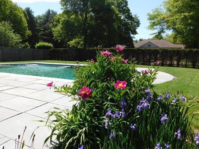 Hamilton MA 01982 104790497
