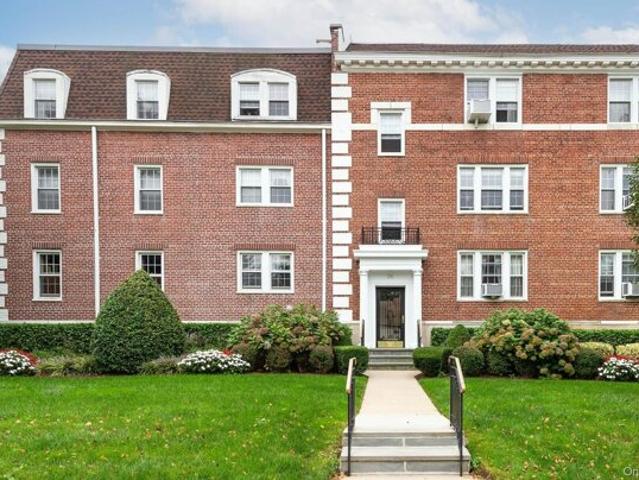 Hamilton Pl Apt A, Garden City, Property For Sale