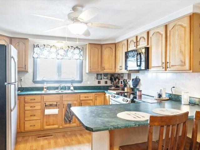 Hamilton Pl, Richford, Home For Sale