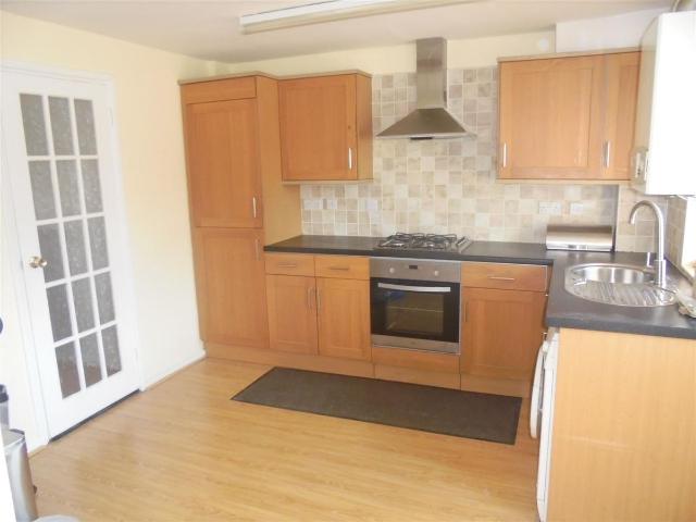 Hamilton Place, Leeds LS7, 3 bed terraced house to rent, £1,100 pcm | PrimeLocation