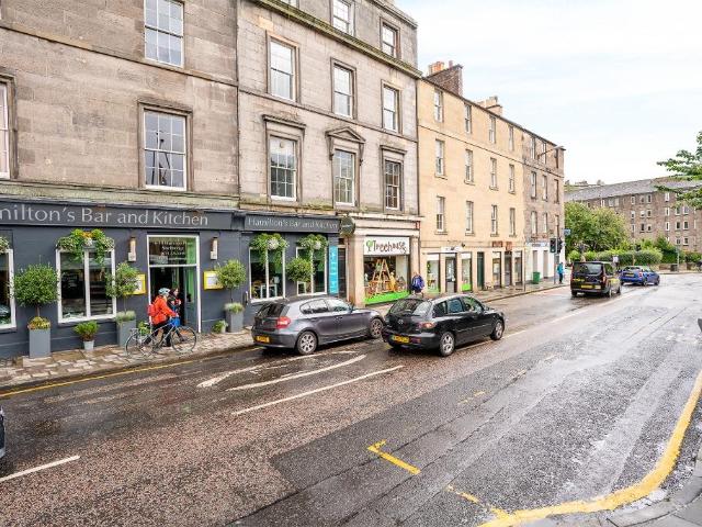 Hamilton Place, Stockbridge. 2 bed flat to rent £1,600 pcm £369 pw
