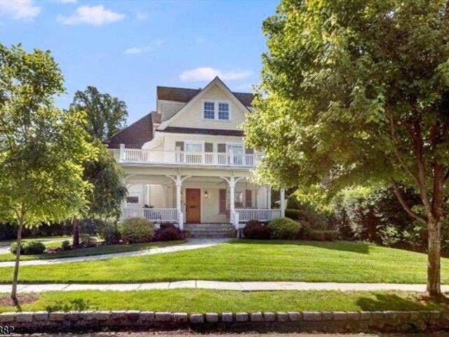 Hamilton Rd, Glen Ridge Boro Township, Home For Sale