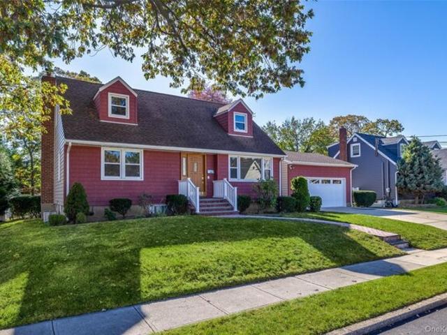 Hamilton Rd, North Bellmore, Home For Sale