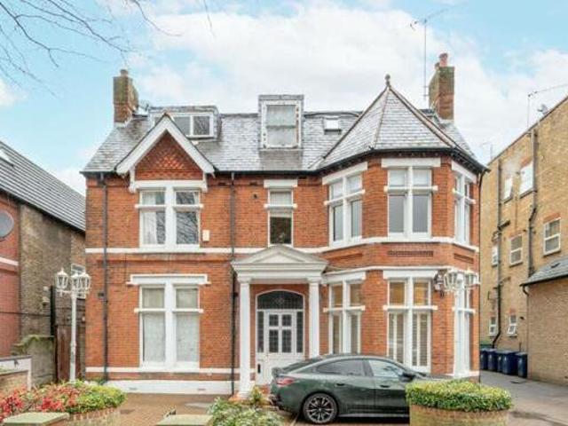 Hamilton Road, Ealing, 2 Bedroom Flat