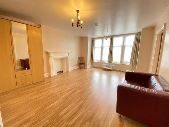 Hamilton Road, Ealing W5, Studio to rent, £1,425 pcm | PrimeLocation