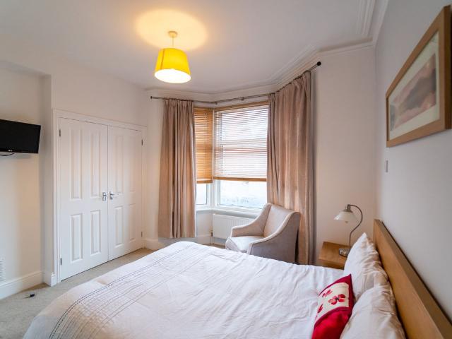 Hamilton Road, Reading RG1, Room to rent, £795 pcm | PrimeLocation