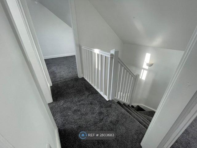 Hamilton Street Ashton Under Lyne, Ashton Under Lyne OL7, Room to rent, £500 pcm | PrimeLocation