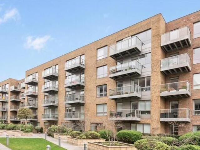 Hamlet Court, Smithfield Square, 2 Bedroom Apartment