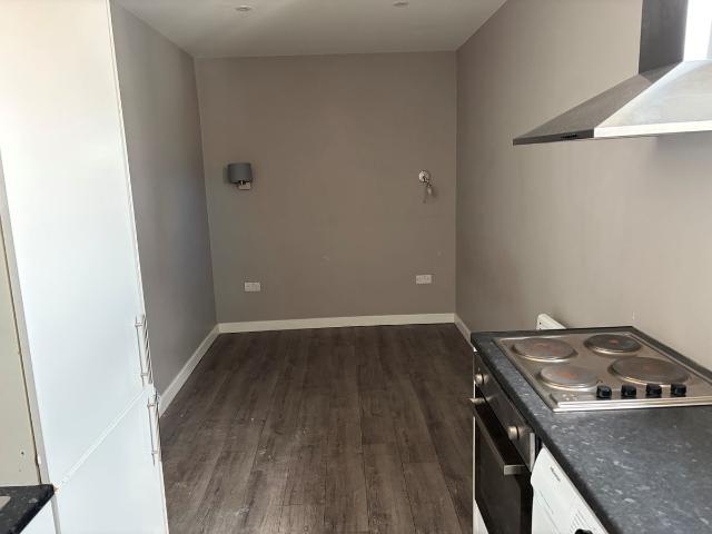 Hamlet Court Road, Westcliff On Sea SS0, Studio to rent, £750 pcm | PrimeLocation