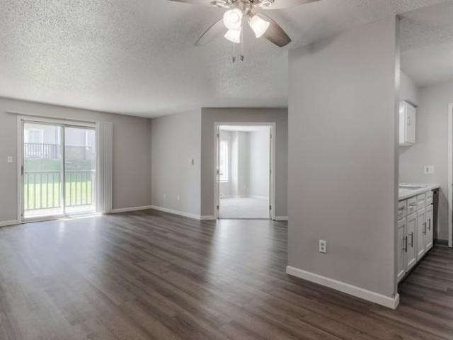 Hamlet Apartments 2 Bedroom Apartment for Rent at 2210 Ep True Pkwy, West Des Moines, IA 50265