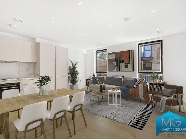 Hamlet Gate, London N2, 2 bed flat to rent, £2,750 pcm | PrimeLocation