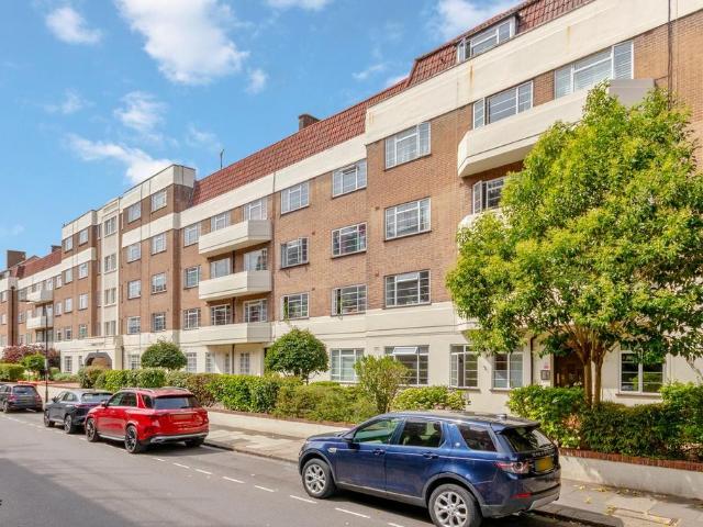 Hamlet Gardens, Hammersmith W6 2 bed flat to rent £2,496 pcm £576 pw