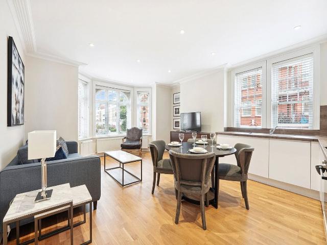 Hamlet Gardens, King Street W6, 2 bed flat to rent, £3,850 pcm | PrimeLocation