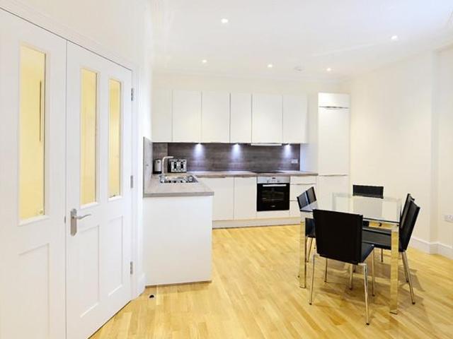 Hamlet Gardens, London, W6 3 bed apartment to rent £5,828 pcm £1,345 pw