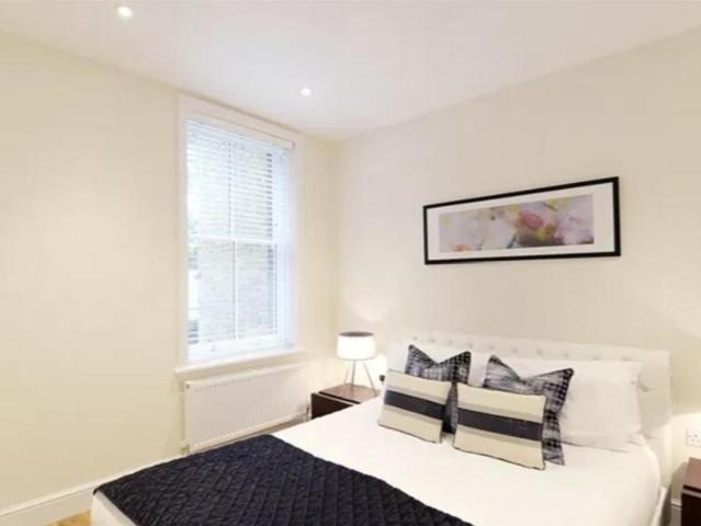 Hamlet Gardens, London W6 1 bed apartment to rent £2,903 pcm £670 pw