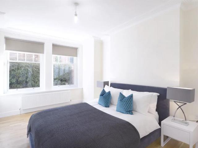 Hamlet Gardens, London W6, 1 bed flat to rent, £2,925 pcm | PrimeLocation