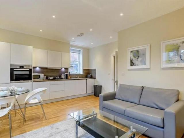Hamlet Gardens, London W6 2 bed apartment to rent £3,640 pcm £840 pw