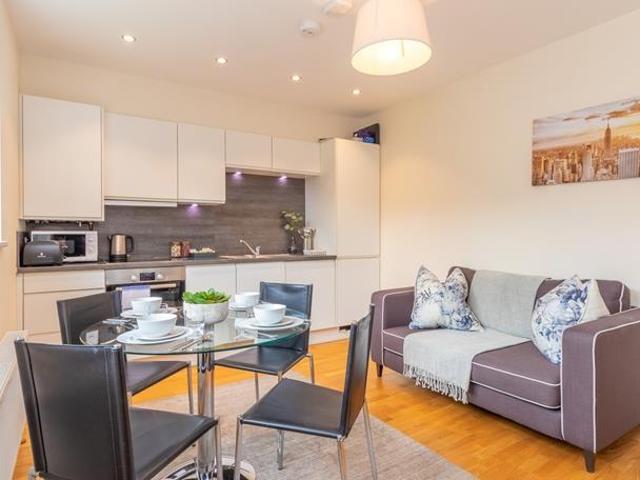 Hamlet Gardens, London W6 2 bed apartment to rent £3,705 pcm £855 pw