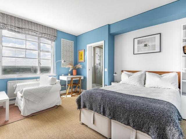 Hamlet Gardens, London, W6 Studio to rent £1,750 pcm £404 pw