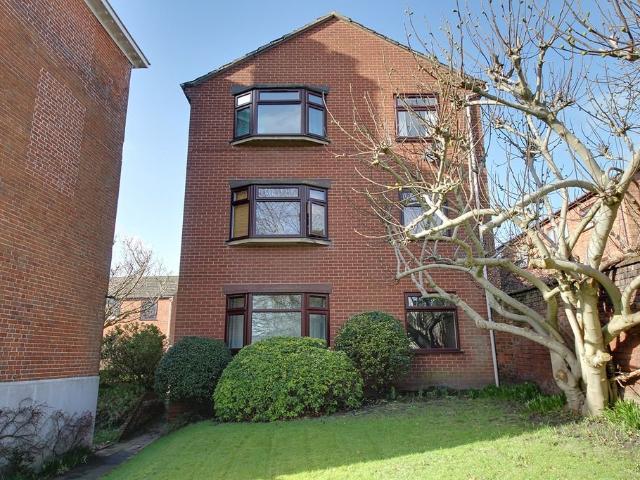 Hamlin Court, Norwich NR3, 2 bed flat to rent, £985 pcm | PrimeLocation