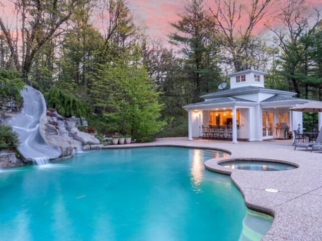Hamlins Xing, Dover, Home For Sale