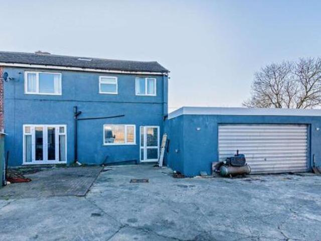 Hammer Lane, New Sharlston, 4 Bedroom Semi detached