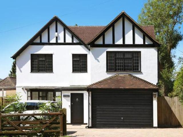 Hammersley Lane, Penn, 4 Bedroom Detached