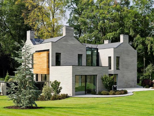 Hammersley Lane, Penn. 6 bed detached house to rent £25,000 pcm £5,769 pw