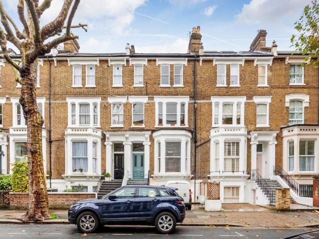Hammersmith Grove, London, W6 1 bed flat to rent £2,100 pcm £485 pw