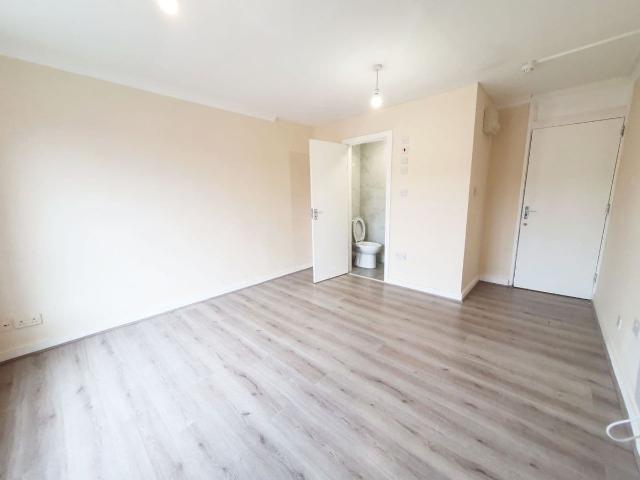 Hammond Close, Greenford UB6, Studio to rent, £1,050 pcm | PrimeLocation
