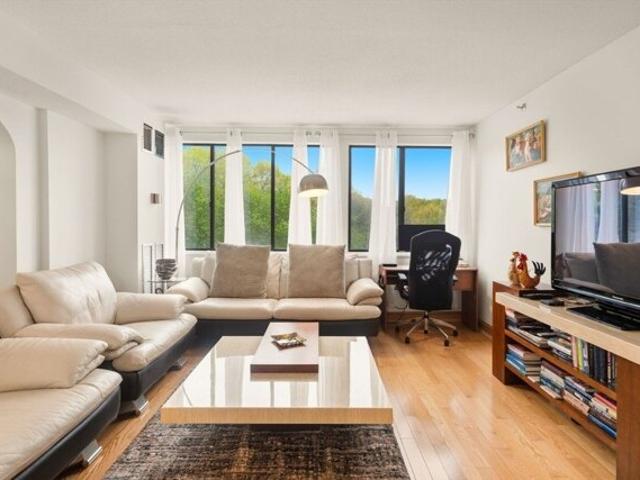 Hammond Pond Pkwy Apt S, Newton, Condo For Sale