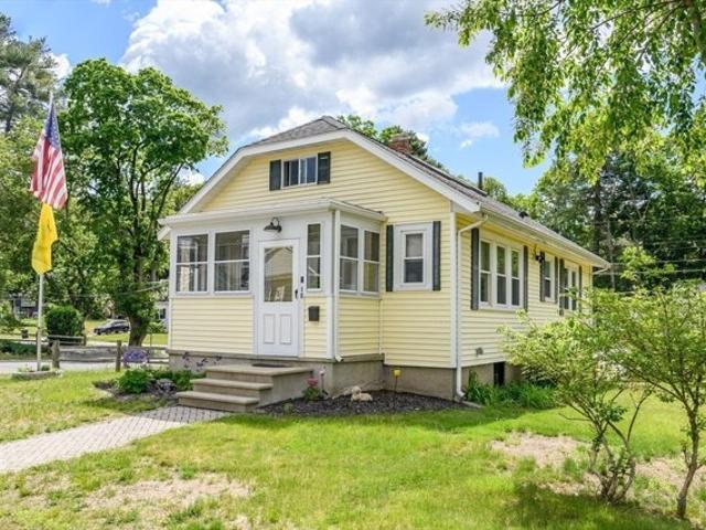 Hammond Rd, Natick, Home For Sale