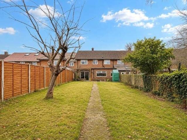 Hammond Road, Horsell, Woking, Surrey, GU21