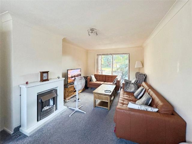 Hammond Road, Woking, Surrey, GU21 4TQ
