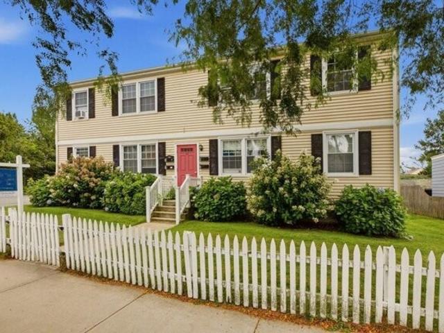 Hammond St Apt,newport, Condo For Sale