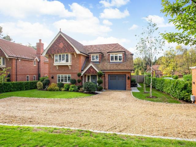 Hammonds End, Bradleys Street, Checkendon, Reading RG8, 4 bed detached house to rent, £4,500 pcm | PrimeLocation