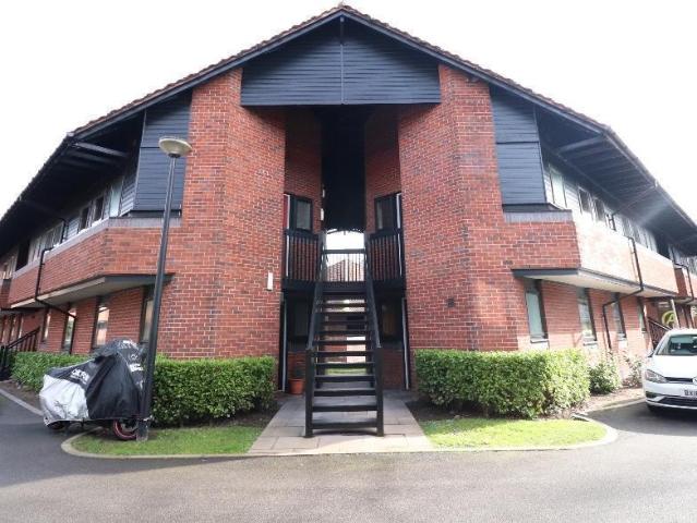 hamnett court, warrington, cheshire, wa3