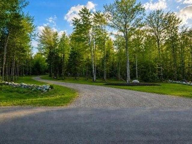 Hampden ME 04444 104264163