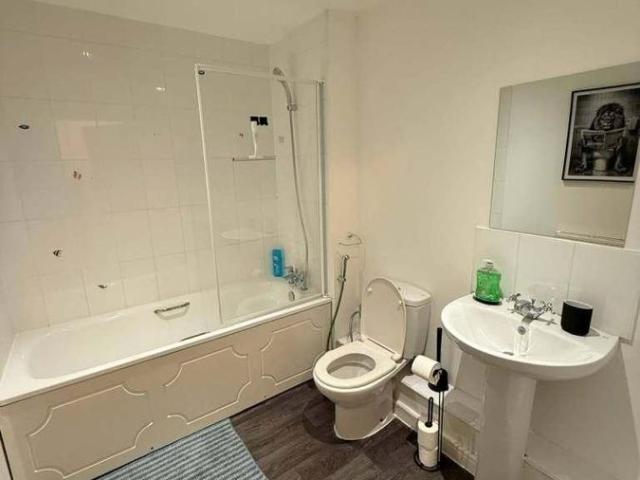 Hampden Crescent, Bracknell, Berkshire RG12, 2 bed flat to rent, £1,842 pcm | PrimeLocation