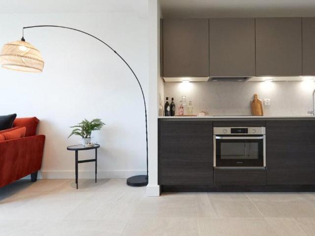 Hampden House, 75 Orchard Place Tower. Studio to rent £1,750 pcm £404 pw