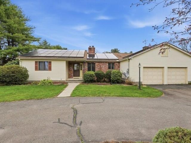 Hampden Rd, East Longmeadow, Home For Sale