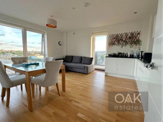 Hampden Road, London N8, 2 bed flat to rent, £2,500 pcm | PrimeLocation