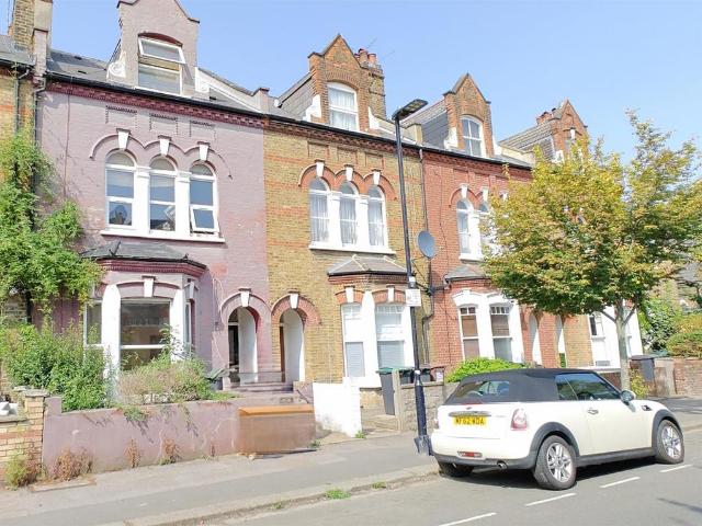 Hampden Road, Turnpike Lane N8 2 bed flat to rent £2,250 pcm £519 pw