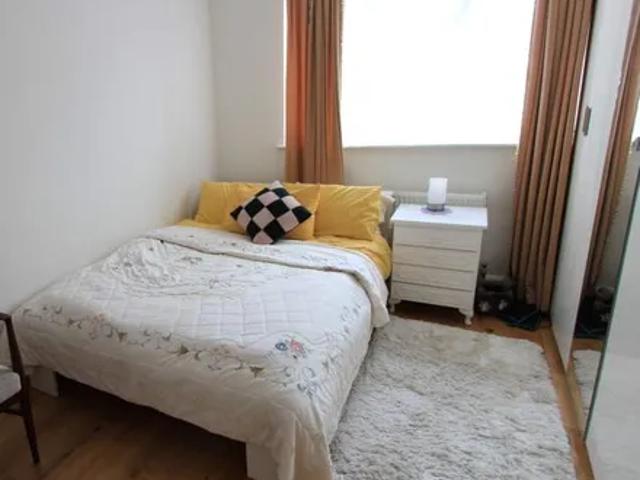 Hampden Way, London, N14 7NB, United Kingdom | Room for rent #165354078 | Rentberry