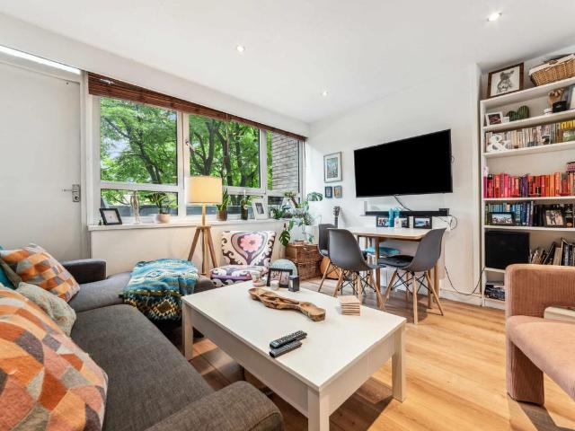 Hampson Way, London SW8, 2 bed flat to rent, £2,353 pcm | PrimeLocation